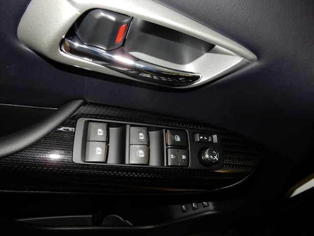 TOYOTA Mirai Fuel Cell Premium: Prenotate ora una prova su strada!