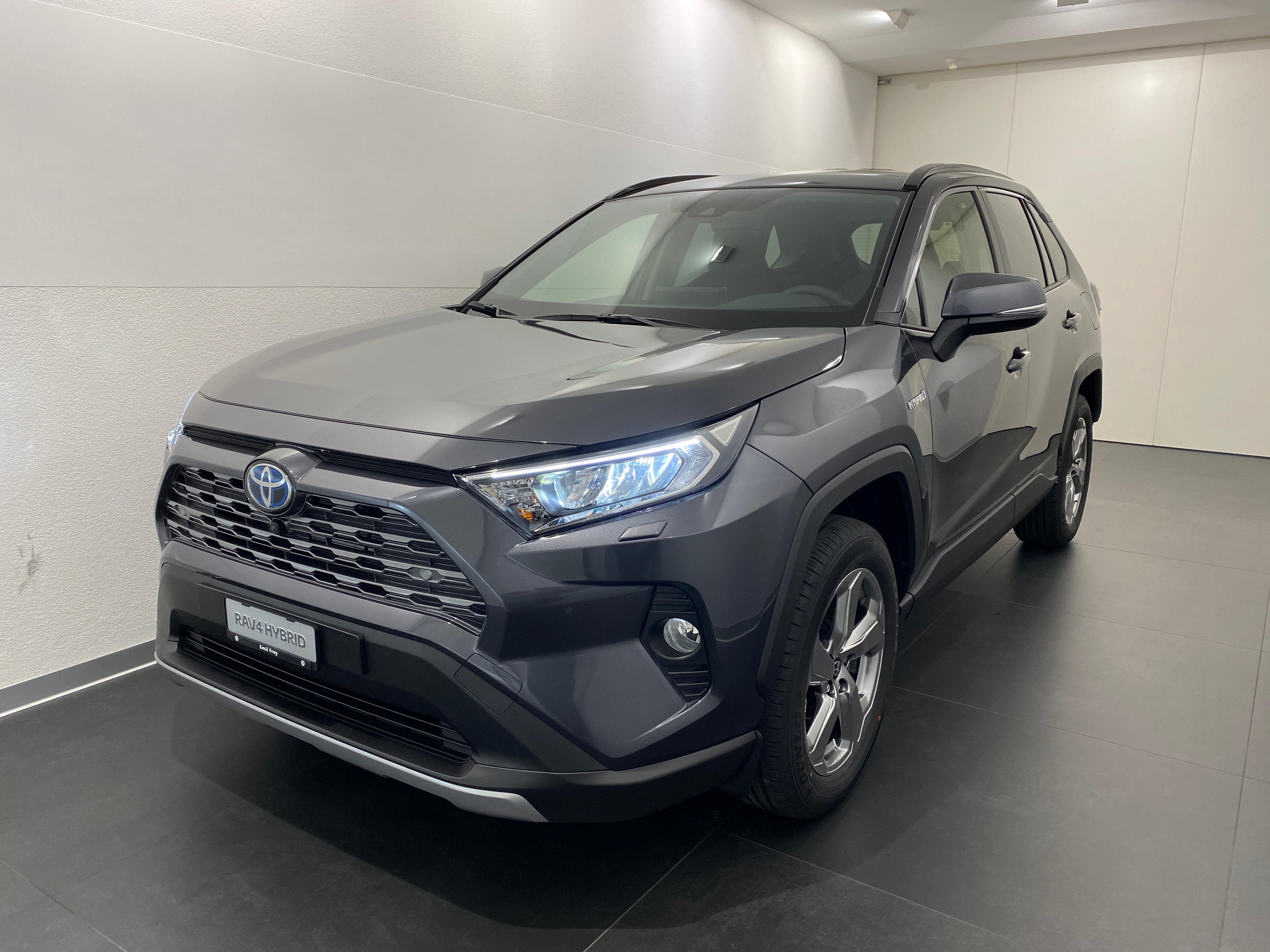 TOYOTA RAV4 2.5 Plug-In-Hybrid Trend : Réserver un essai sur route