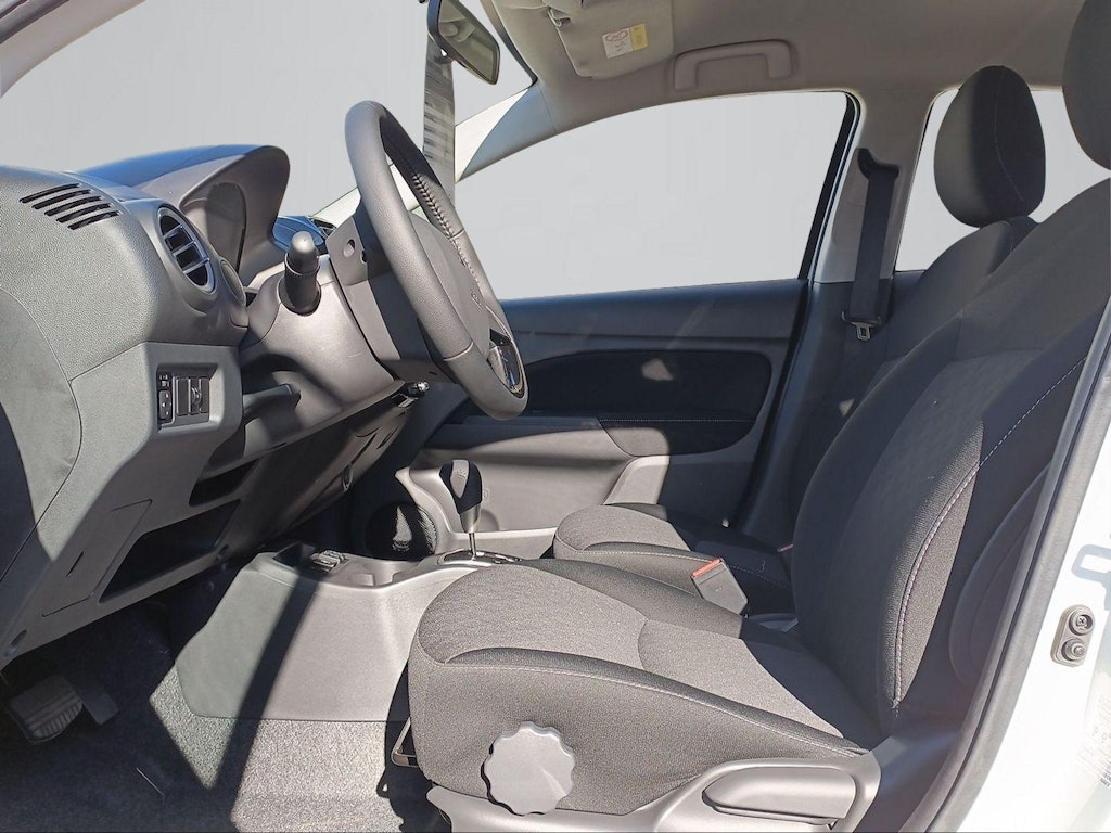 Vehicle - Mitsubishi Motors