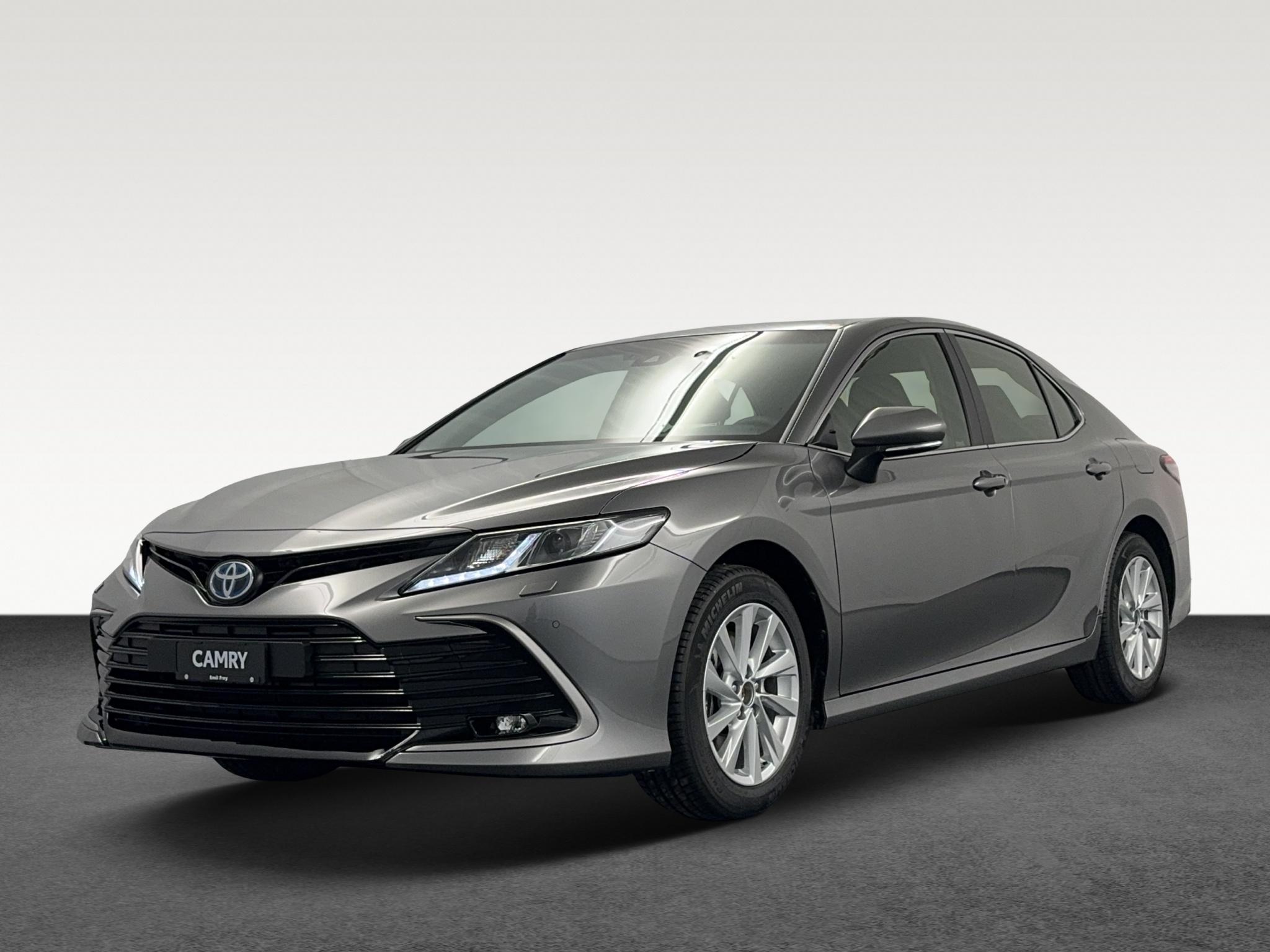 Toyota Camry 2.5 HSD Comfort Tageszulassung CHF 39 900. Carmarket