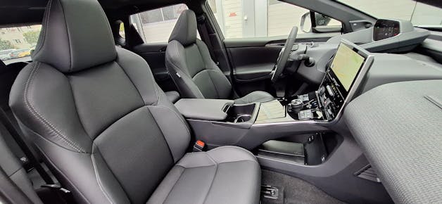 Toyota bZ4X Premium AWD 3-Phasen-11KW OBC Vorführmodell CHF 54’900.– | Carmarket