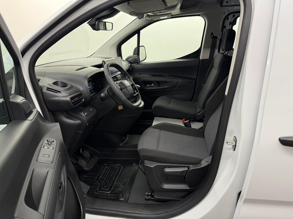 TOYOTA PROACE CITY Van L1 1.2 Active: Jetzt Probefahrt buchen!