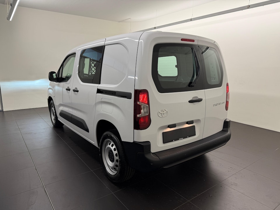 TOYOTA PROACE CITY Van L1 1.2 Active: Jetzt Probefahrt buchen!