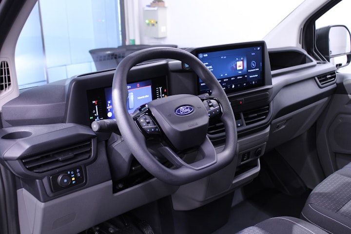 FORD Transit C Van 300 L1 2.0 EcoBlue 136 Trend : Réserver un essai sur ...