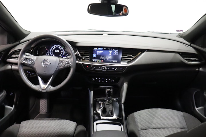 OPEL Insignia Sports Tourer 2.0 T Business : Réserver un essai sur route