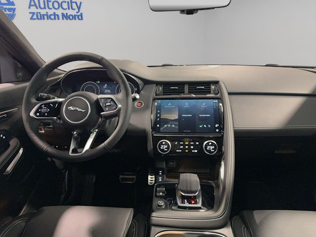 JAGUAR E-Pace 1.5 I3 R-Dynamic HSE : Réserver un essai sur route