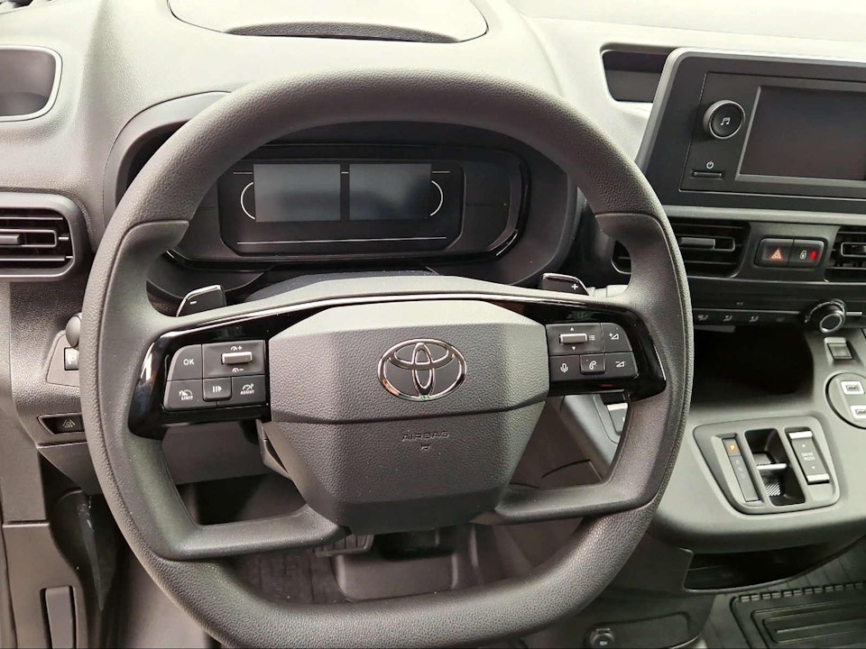 TOYOTA PROACE Van L1 75KWh Advanced : Réserver un essai sur route