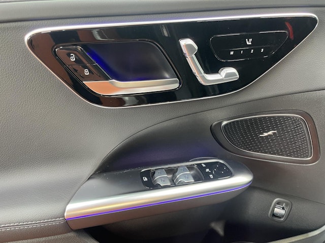 MERCEDES-BENZ C 220 d Swiss Star AMG Line 4matic Kombi : Réserver un ...