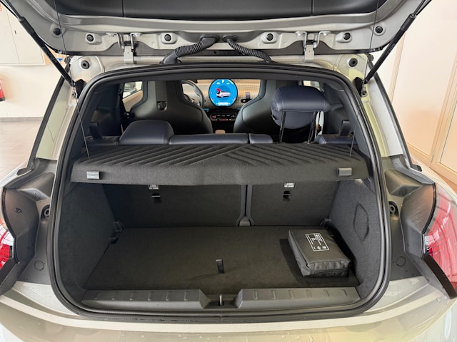 MINI Mini J01 Cooper SE: Prenotate ora una prova su strada!