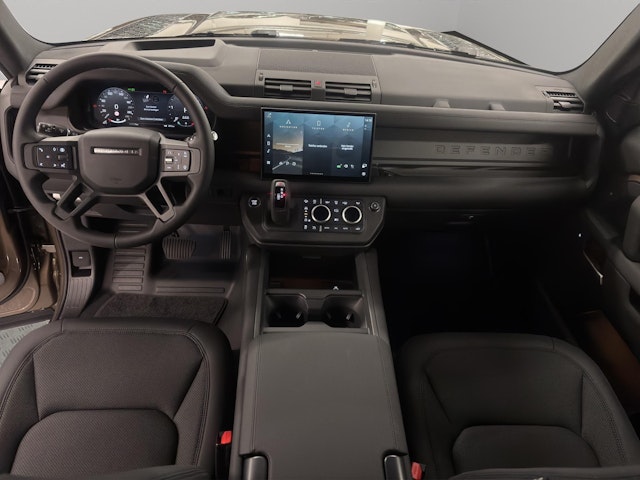 LAND ROVER Defender 90 3.0 D I6 250 X-Dynamic SE: Jetzt Probefahrt buchen!