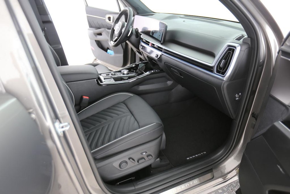 KIA Sorento 1.6 T-GDi Plug-in Hybrid Style 7P: Prenotate ora una prova ...