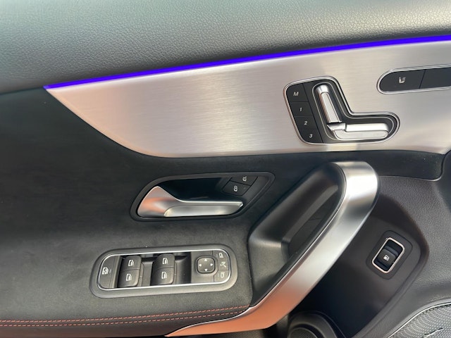 MERCEDES-BENZ A 250 e EQ Star AMG Line : Réserver un essai sur route