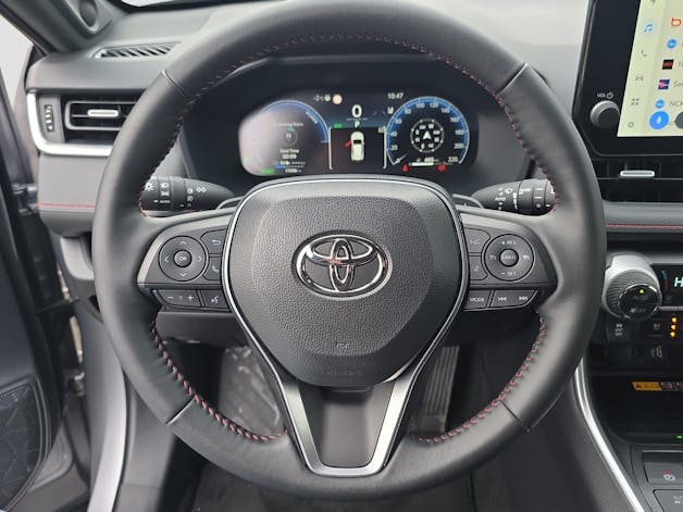 Toyota RAV4 2.5 Plug-In-Hybrid Platinum Neu CHF 55’200.– | Carmarket