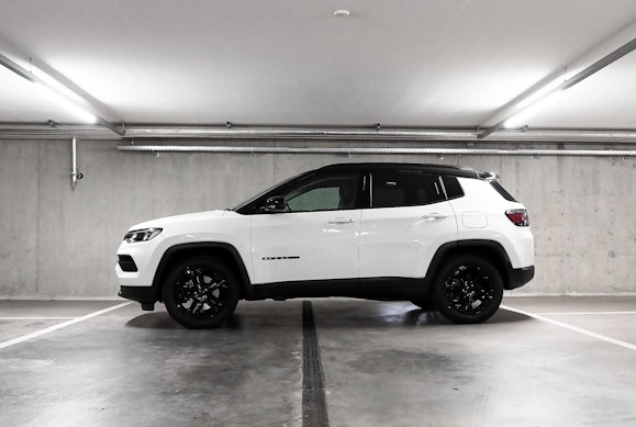 JEEP Compass 1.3 Upland 4xe: Réserver un essai sur route