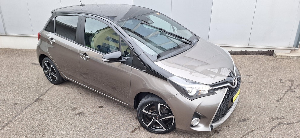 TOYOTA Yaris 1.33 VVT-i Style Bi-tone MdS : Réserver un essai sur route