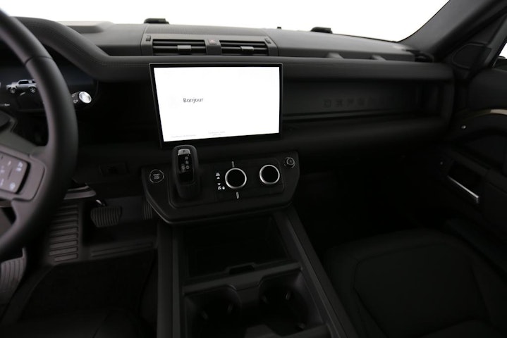 LAND ROVER Defender 90 3.0 D I6 250 X-Dynamic SE: Jetzt Probefahrt buchen!