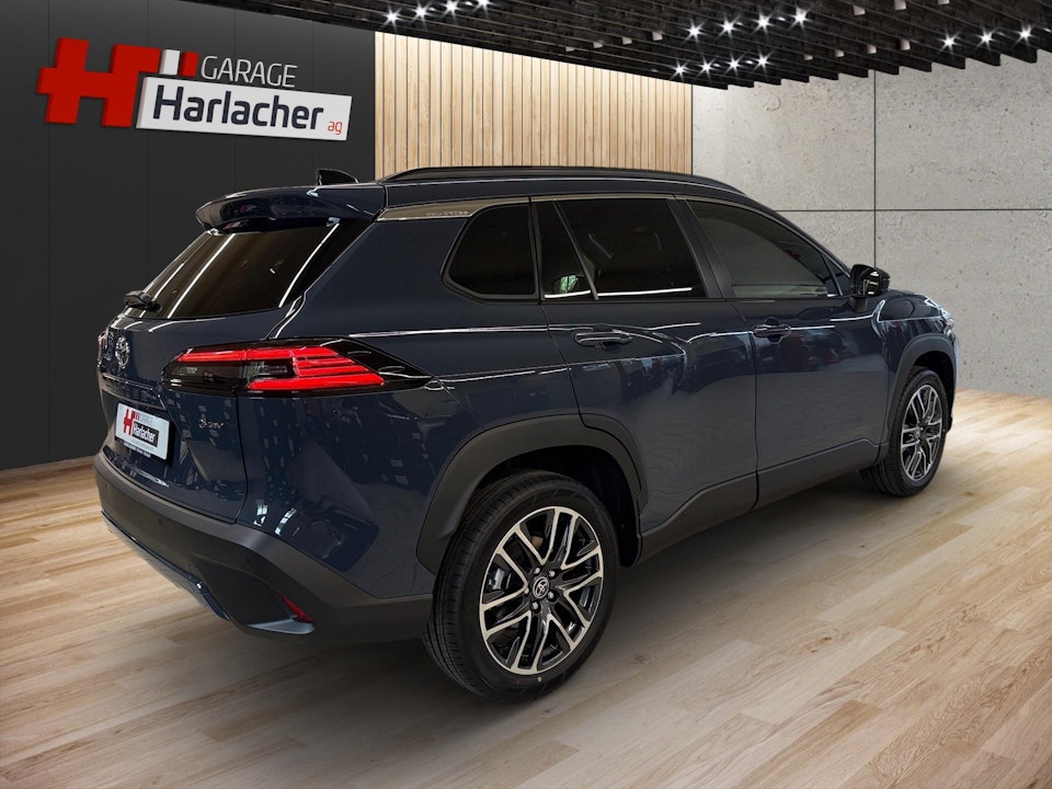 TOYOTA Corolla Cross 2.0 HSD Trend: Prenotate ora una prova su strada!