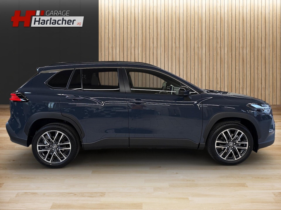 TOYOTA Corolla Cross 2.0 HSD Trend: Prenotate ora una prova su strada!