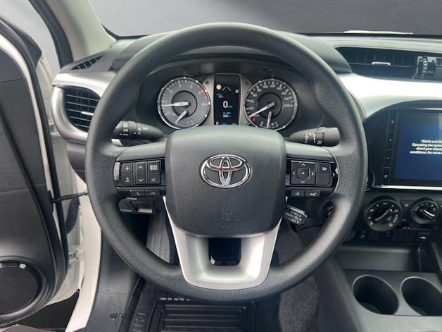 Toyota Hilux Double Cab.-Chassis 2.4 D-4D 150 Comfort Neu CHF 47’430 ...