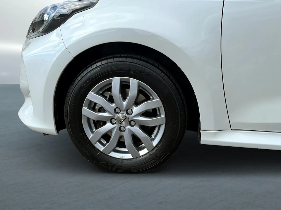 TOYOTA Yaris 1.5 VVT-i HSD Comfort: Prenotate ora una prova su strada!