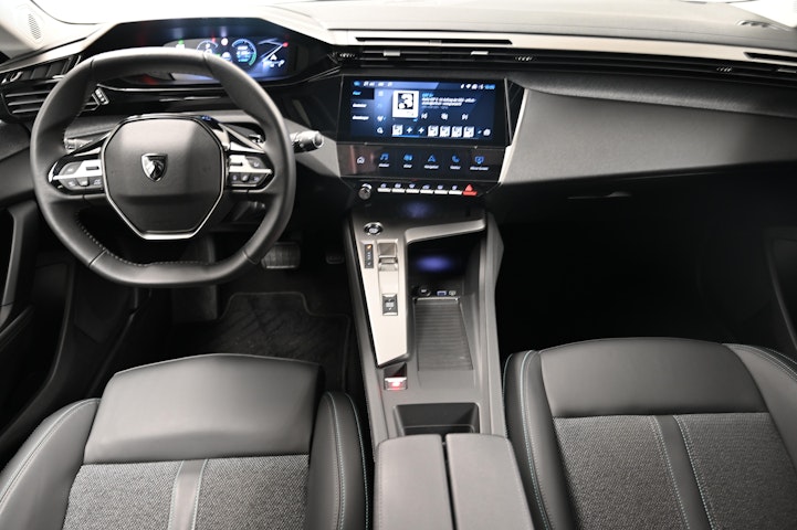 PEUGEOT 308 1.6 PHEV 180 Allure: Prenotate ora una prova su strada!