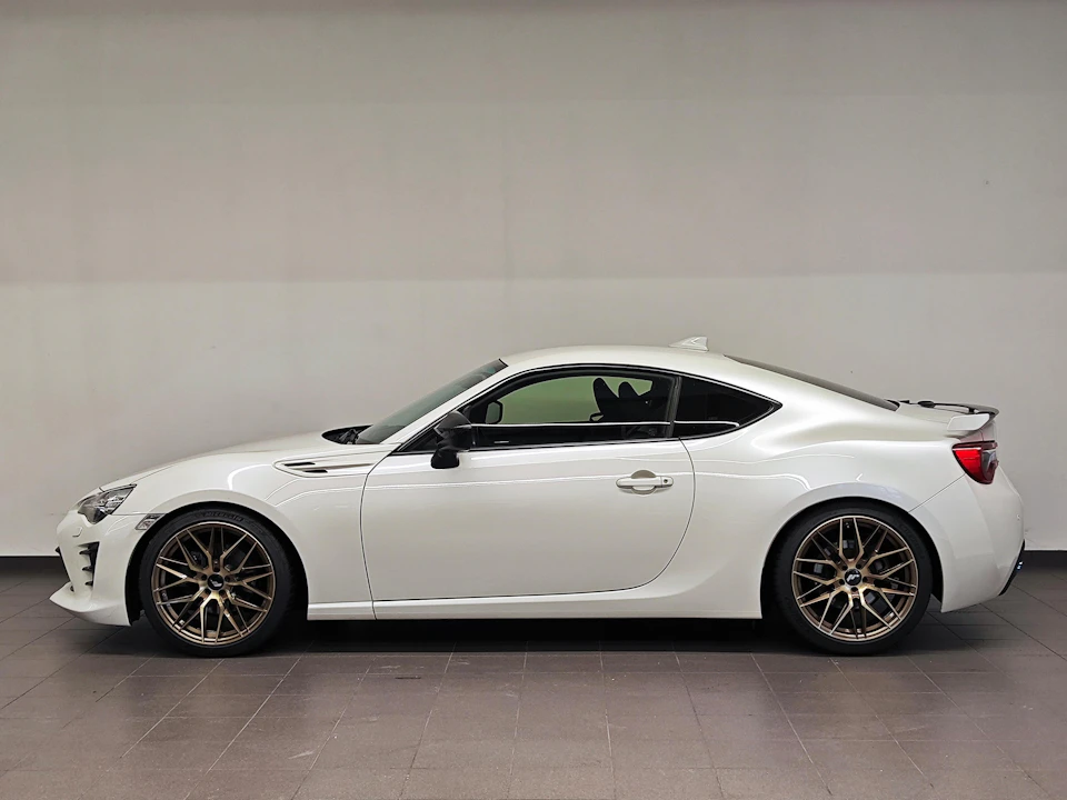 TOYOTA GT86 2.0 D-4S Sport + Tuning e ruote invernali : Réserver un ...