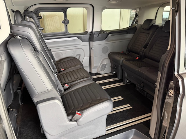 FORD Tourneo C Bus 320 L1 2.0 EcoBlue 170 Titanium: Jetzt Probefahrt ...