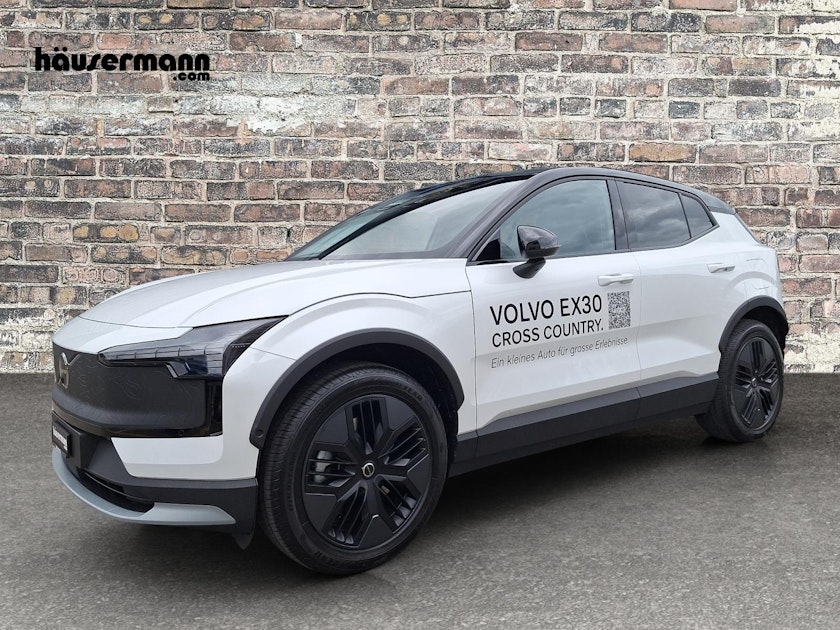 Volvo EX30 CC E60 Twin Ultra Performance AWD Neu CHF 48’400.– | Carmarket