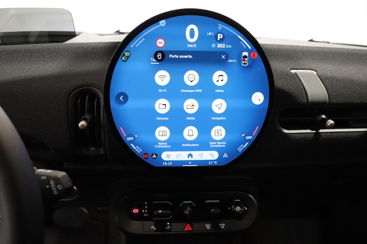 MINI Mini F66 1.5i Cooper C: Prenotate ora una prova su strada!