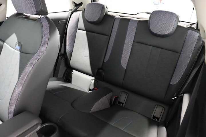 MINI F66 1.5i Cooper C: Prenotate ora una prova su strada!