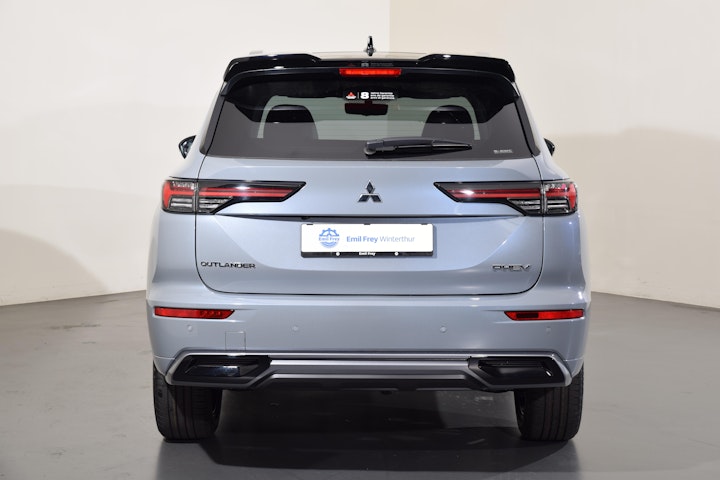 MITSUBISHI Outlander 2.4 PHEV Instyle 4x4 : Réserver un essai sur route