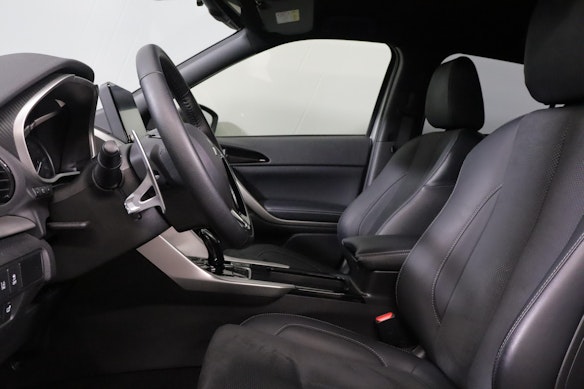 MITSUBISHI Eclipse Cross 2.4 PHEV Intense 4x4: Réserver un essai sur ...