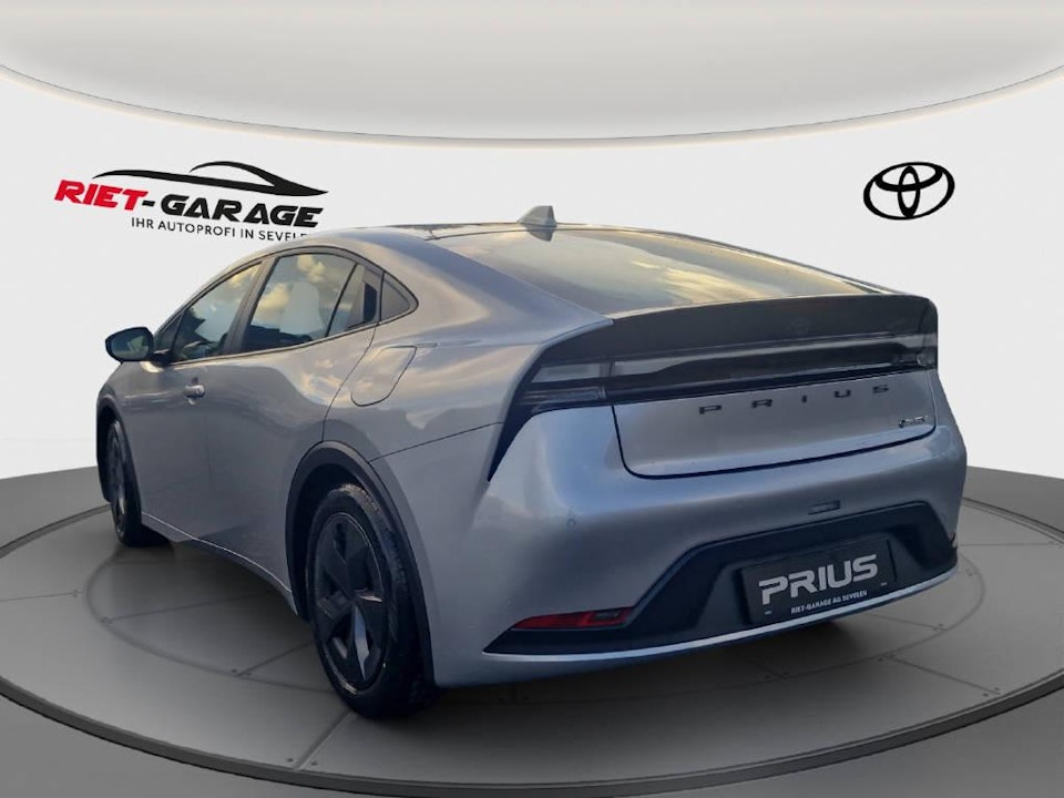 TOYOTA Prius 2.0 Plug-In-Hybrid Trend : Réserver un essai sur route