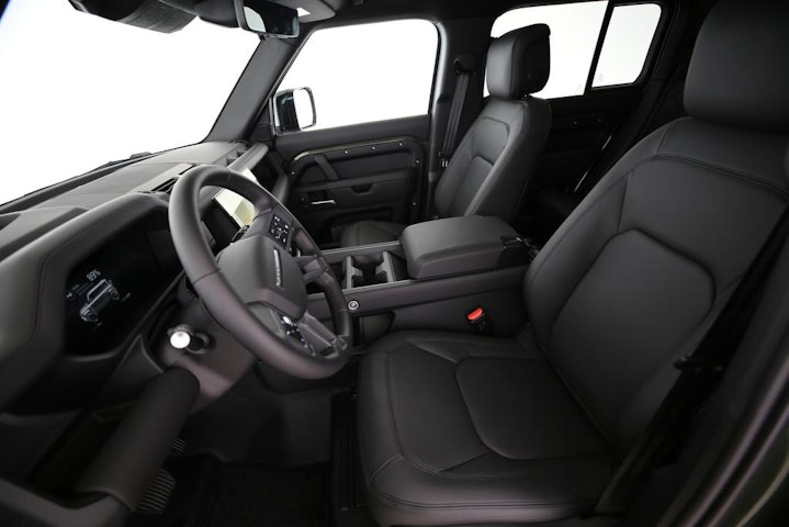 LAND ROVER Defender 110 2.0 P300e X-Dynamic HSE : Réserver un essai sur ...