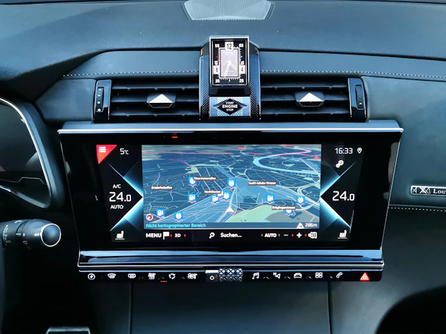 DS AUTOMOBILES DS7 Crossback 1.6 E-Tense Louvre 4x4: Jetzt Probefahrt ...