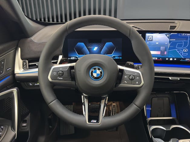 BMW X1 30e xDrive paddles Neu CHF 74’500.– | Carmarket