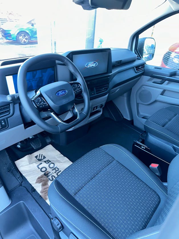 Ford E-Transit C van 320 L1 Trend BEV/218CV Vorführmodell CHF 32’900 ...
