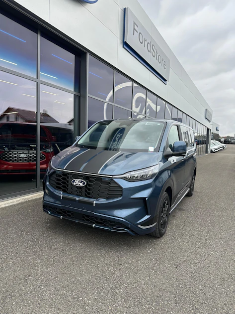 Ford Tourneo Custom 320 L1 2.0 EcoBl Sport/170CV/Aut. Neu CHF 71’700 ...