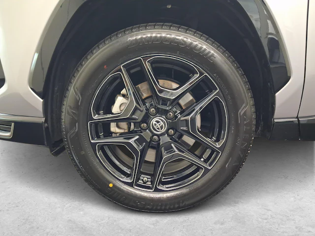 TOYOTA RAV4 2.5 Plug-In-Hybrid GR Sport : Réserver un essai sur route