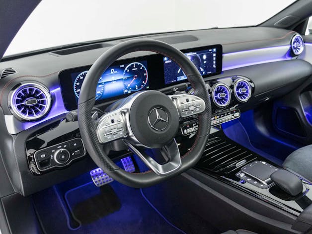 Mercedes-Benz CLA 200 d 4M SB Occasion CHF 39’900.– | Carmarket