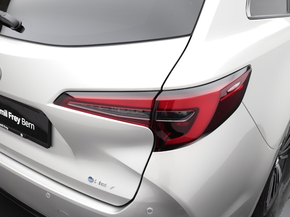TOYOTA Corolla Touring Sports 2.0 HSD Trend: Jetzt Probefahrt buchen!