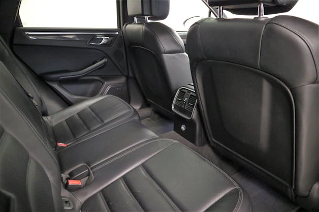 Porsche Macan Turbo PDK Occasion CHF 36’500.– | Carmarket