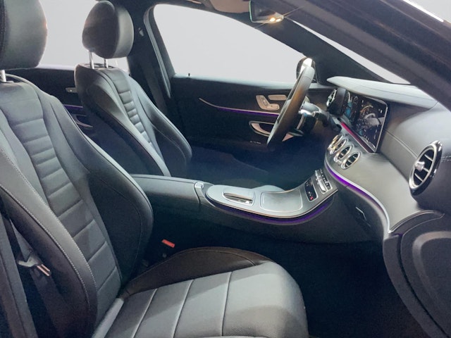 MERCEDES-BENZ E 220 d 4MATIC Swiss Star Limousine AMG Line : Réserver ...