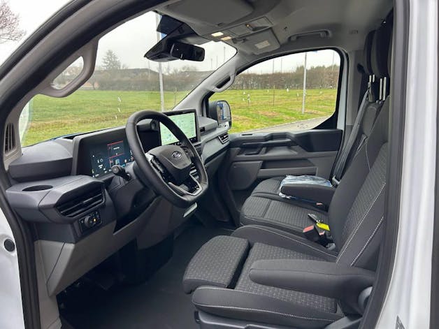Ford Transit Custom Van 320 L1 2.5 Duratec 233 / 0.99% LEASING!Trend ...