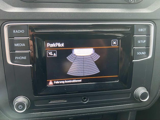 VW Caddy 2.0 TDI Family Kirschrot Occasion CHF 12’800.– | Carmarket