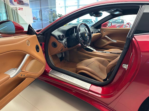 Ferrari F12 Berlinetta Occasion CHF 195’000.– | Carmarket