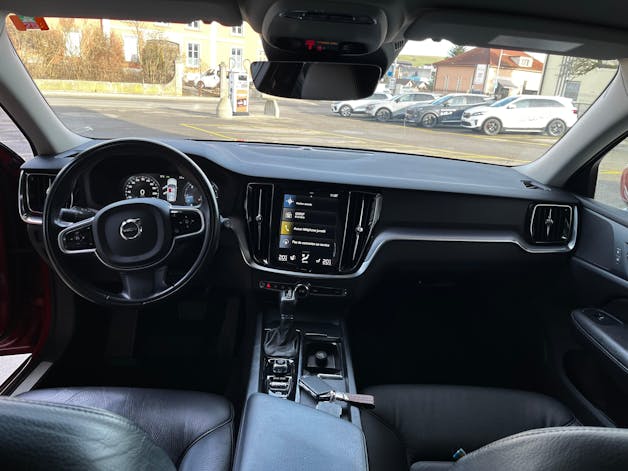 Volvo V60 2.0 D4 Momentum AWD Occasion CHF 25’900.– | Carmarket