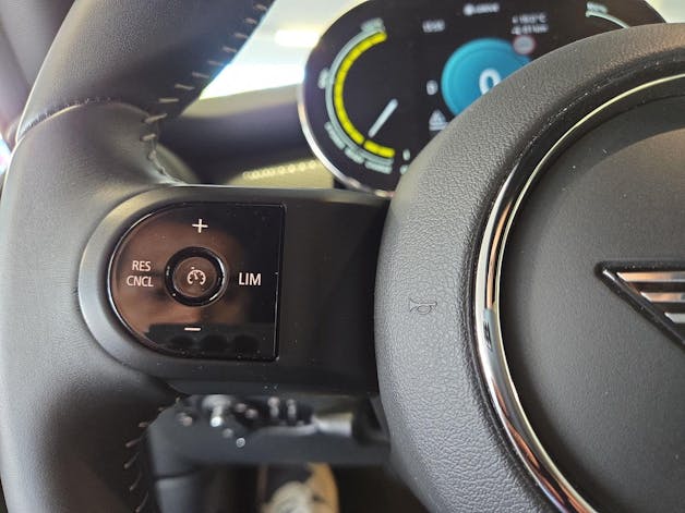 Mini Cooper SE Resolute Edition Occasion CHF 14’900.– | Carmarket