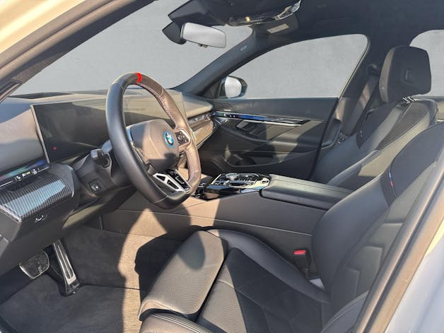 BMW i5 M60 xDrive ኂ05 ** Action de leasing à 1.9% ** Occasion CHF 64 ...