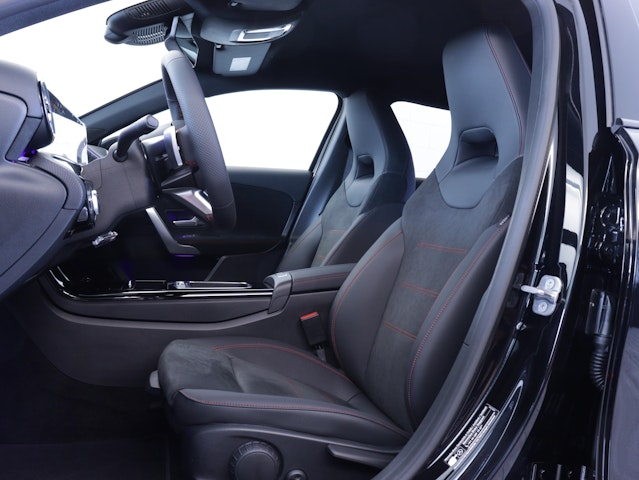 MERCEDES-BENZ A 180 Night Star AMG Line: Jetzt Probefahrt buchen!